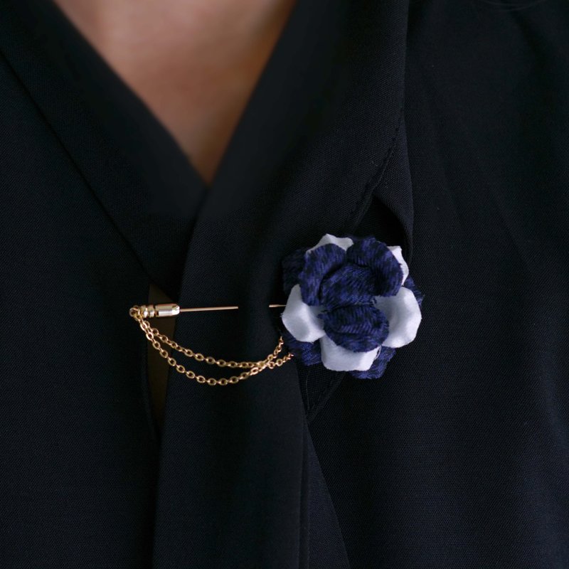 Coco 知性OL風別緻藍白雙色兩用胸針 艸化工事 Maison du Corsage｜胸針人氣榜 - Pinkoi