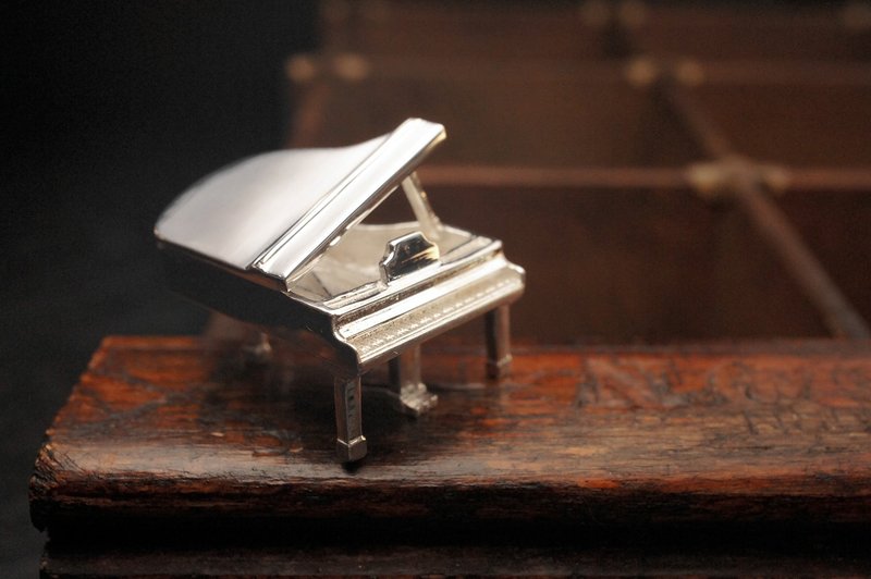 925銀迷你管弦樂吊墜系列 - 經典鋼琴 (不含項鍊) Silversmith｜項鍊人氣榜 - Pinkoi
