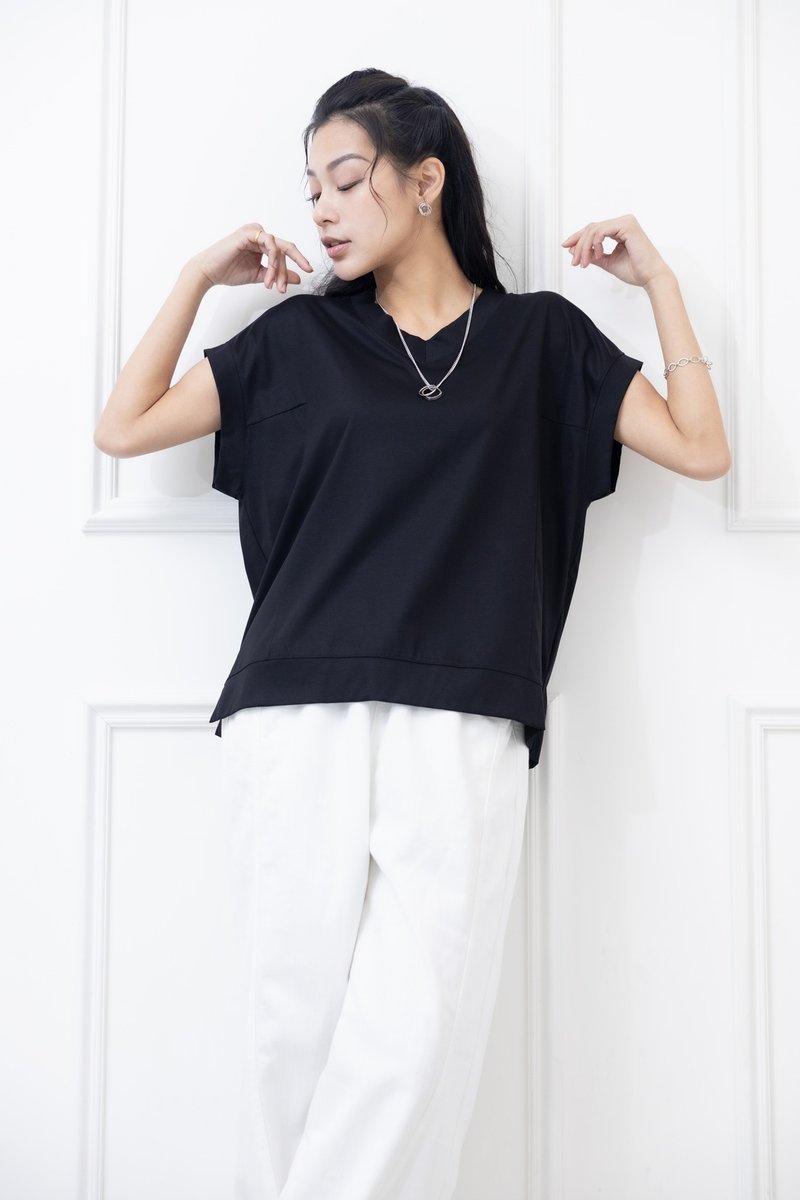 素面V領涼感短袖上衣 黑色 Meya 編縫編織｜女 T 恤人氣榜 - Pinkoi