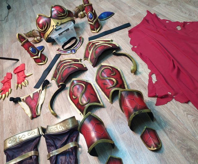 Alexstrasza Cosplay Tutorial
