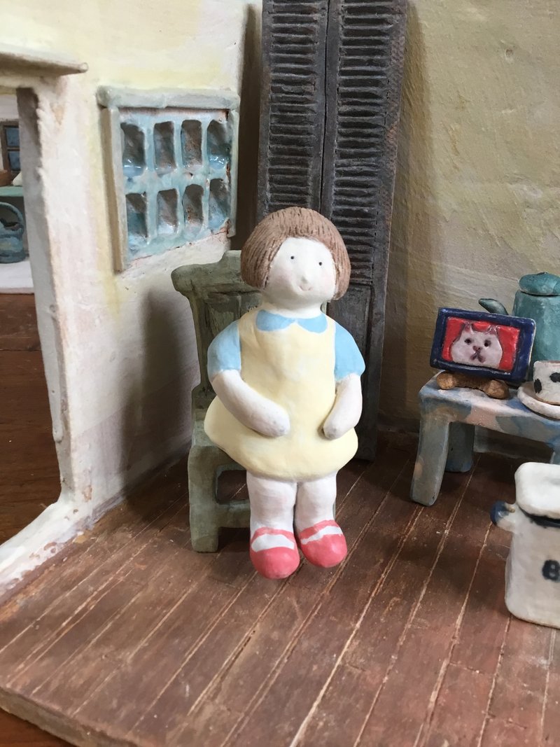 Girl on Tao Puppet/Chair - Shop hikari_pottery Stuffed Dolls ...