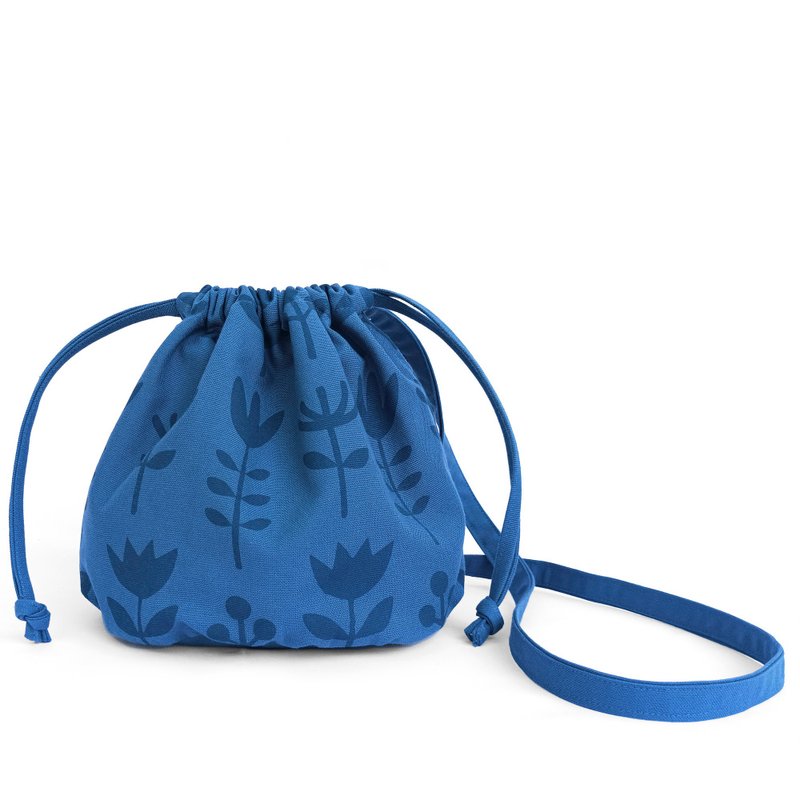 A perfect bucket bag: carry your essentials in style, with a touch of color. Olula｜手提包/手提袋人氣榜 ...