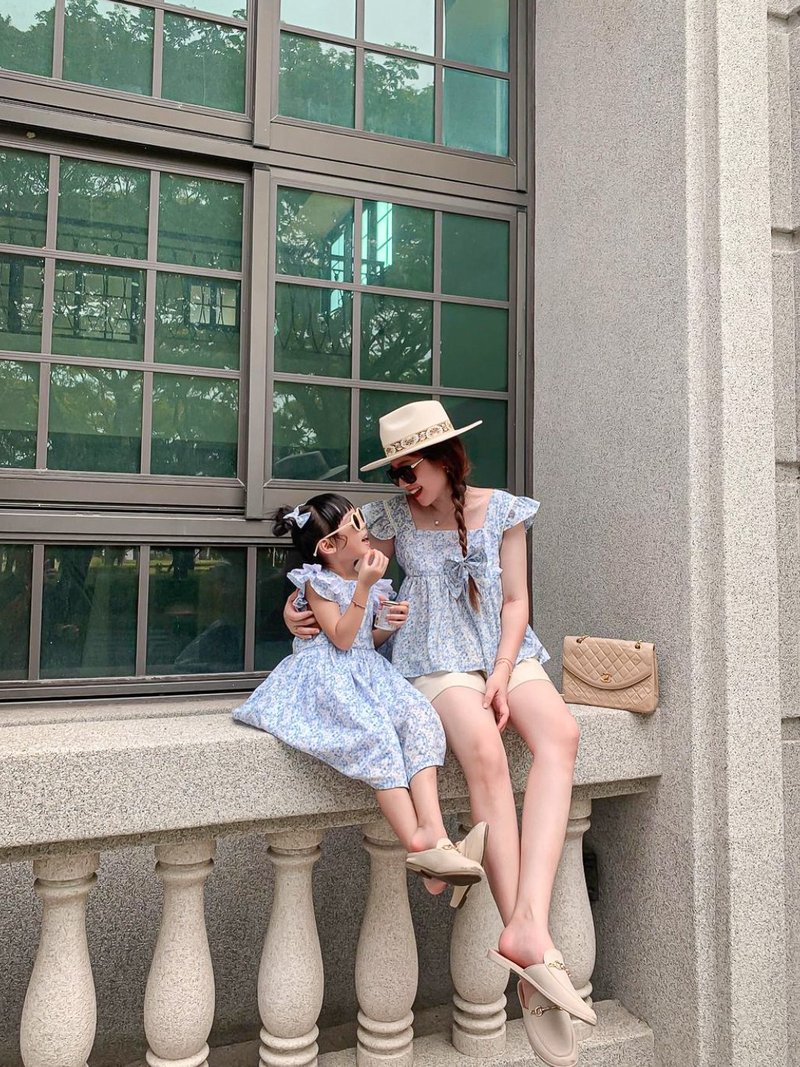 英國LIBERTY FABRICS Iris法式浪漫方領荷葉上衣(大人款) BOBO CHÉRIS 波波雪莉法式童裝｜親子裝人氣榜 - Pinkoi