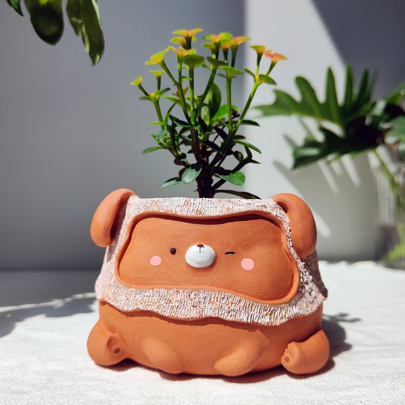 Chubby bunny with white fur planter. Handmade terracotta 花 Noonster ...