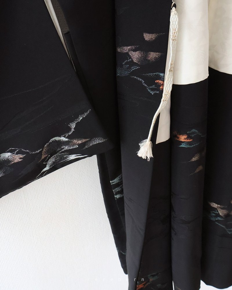 日本製和風山水印花黑色古著羽織和服外套 REreburn｜女大衣/外套人氣榜 - Pinkoi