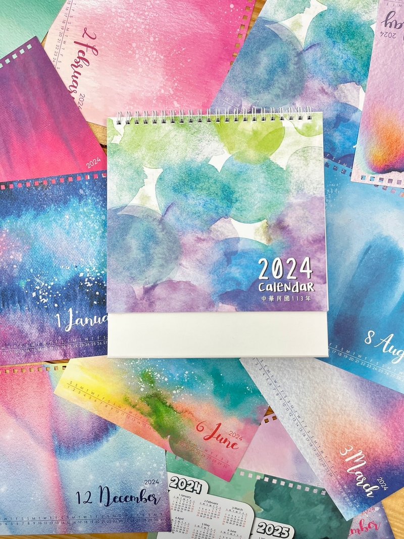 【晚鳥優惠中】見到屬於自己的發光時刻_2024年渲染極光桌曆 EGO｜日曆/月曆/年曆人氣榜 - Pinkoi