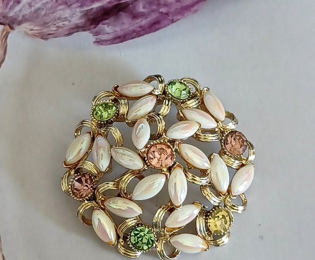 Bsk vintage jewelry store