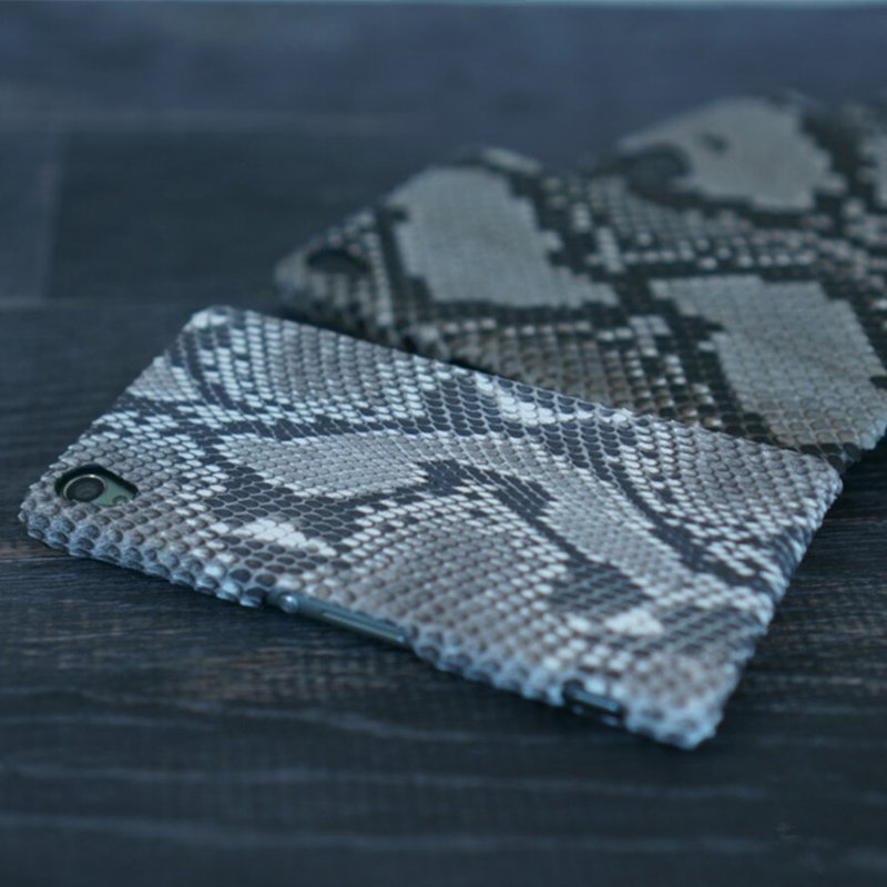 Compatible with all models Genuine leather smartphone case [Diamond ...