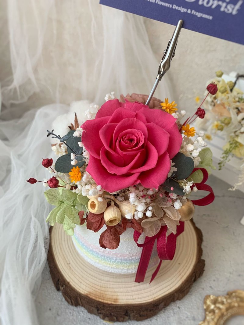 彩虹的浪漫花園 / 名片夾花座 / 開店禮 / 花禮 /(附精緻禮盒) Le Petit Florist。小花室｜乾燥花/永生花人氣榜 - Pinkoi